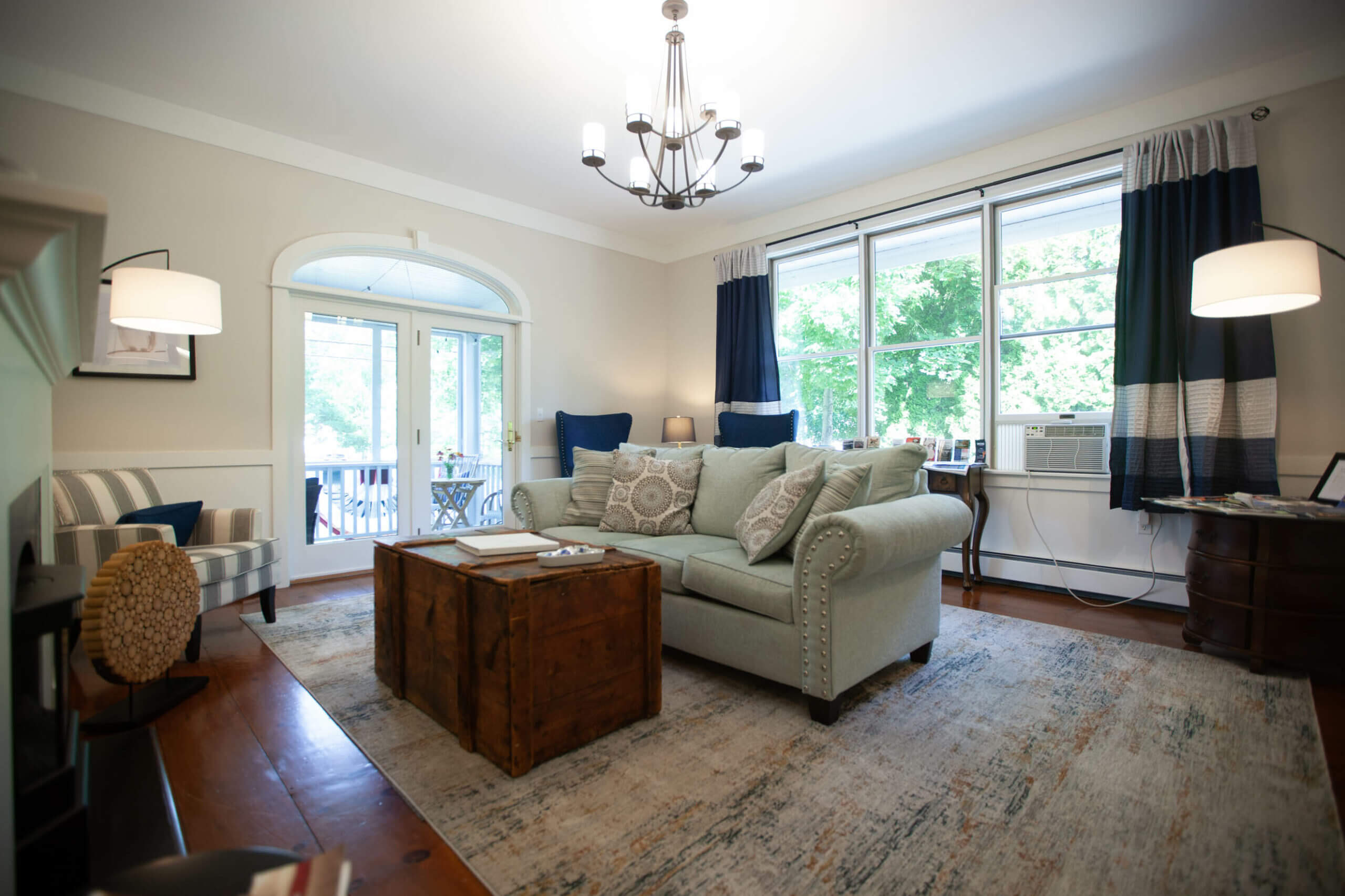 Contact - White Sails Inn